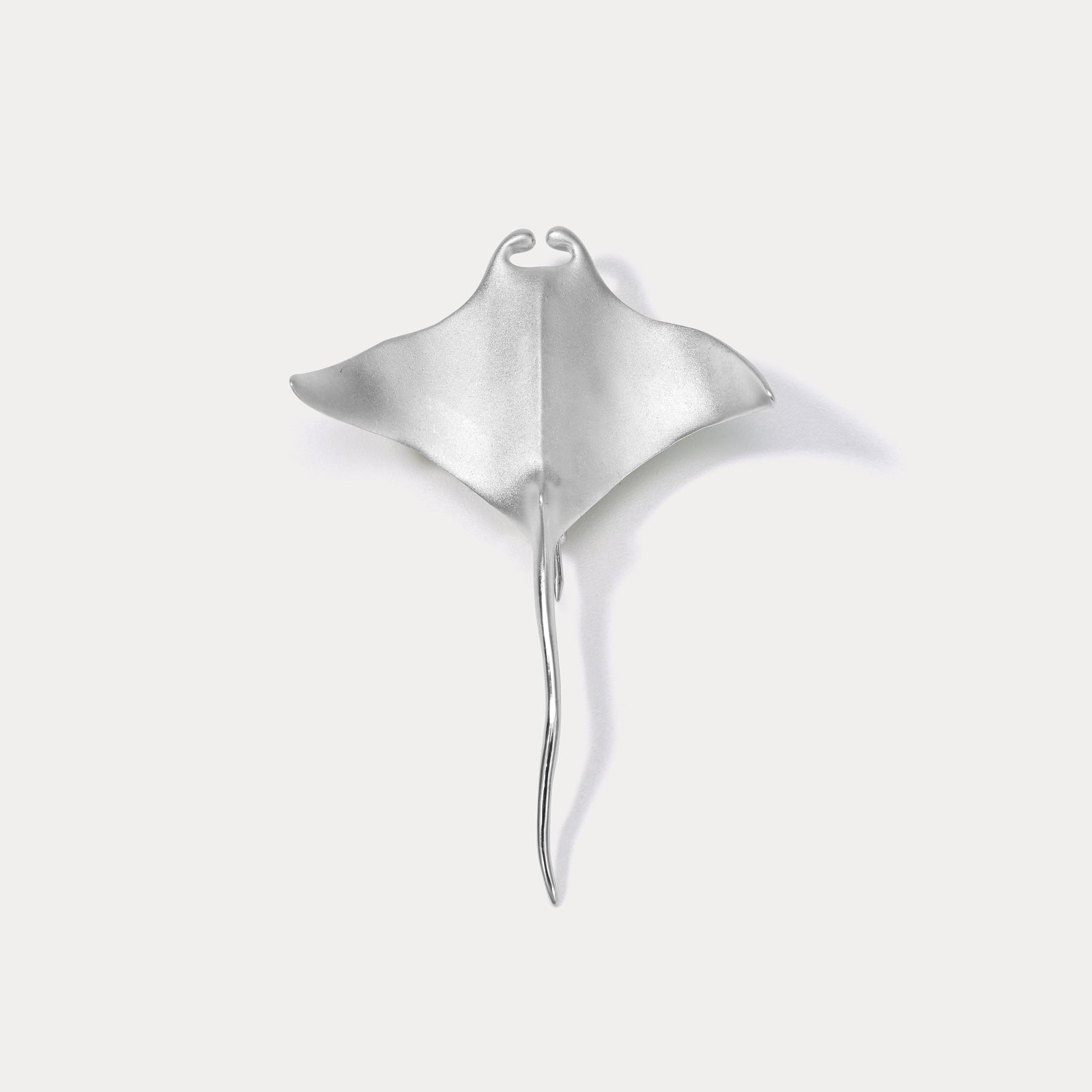 Selenichast Silver Elegant Handsome Manta Ray brooch Animal Nature ...