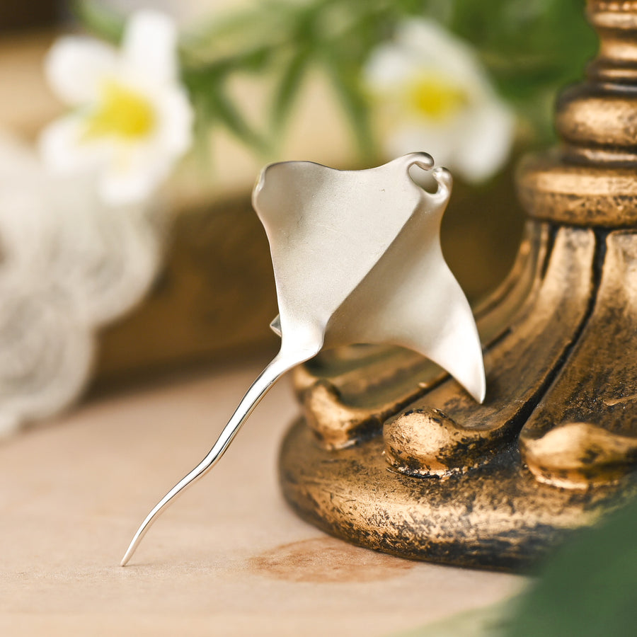 Selenichast Silver Elegant Handsome Manta Ray brooch Animal Nature ...